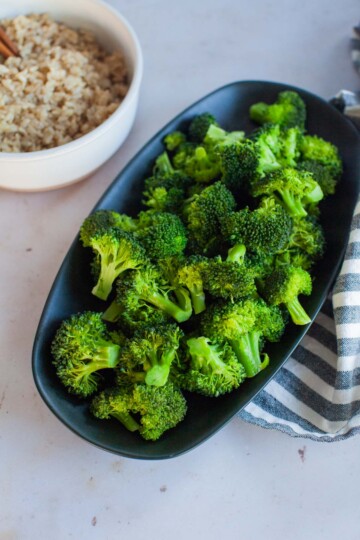 How to Make Steamed Broccoli with Fresh Broccoli - A Joyfully Mad Kitchen