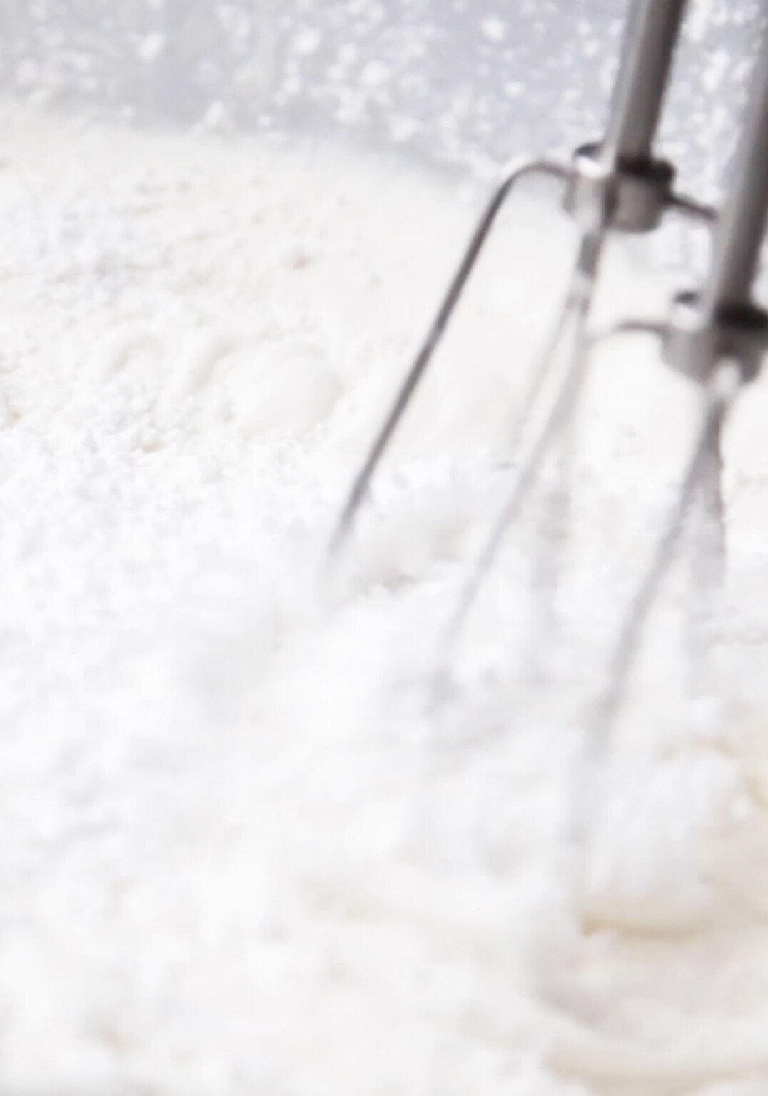 Easy & Fluffy Whipped Cream Frosting (4 Ingredients!) - A Joyfully Mad ...