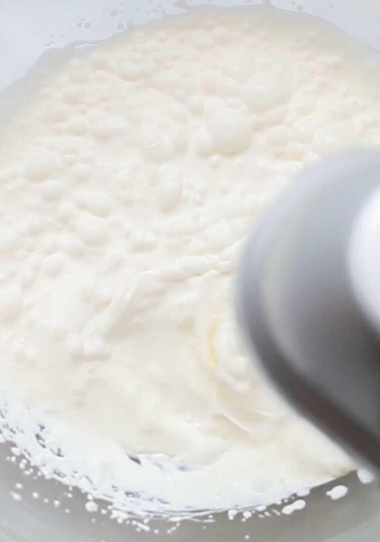 Easy & Fluffy Whipped Cream Frosting (4 Ingredients!) - A Joyfully Mad ...