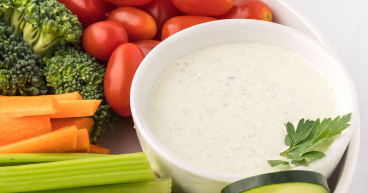 Easy Vegetable Tray (Perfect for Parties!) - A Joyfully Mad Kitchen